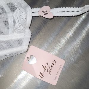 Intimates & Sleepwear | White Lace Bra Size Med Can Fit A Small | Poshmark